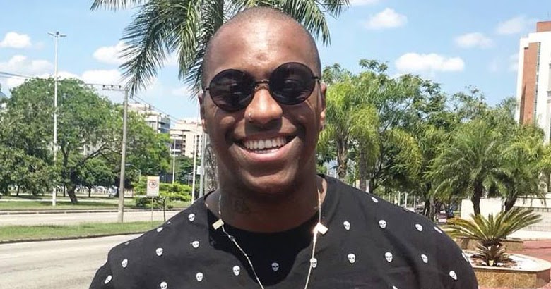 Saymon Saz lança 'Romance Passional'