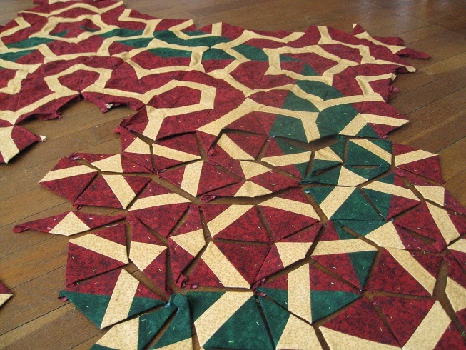 Dunawi Creek: Penrose Tile Quilt: Christmas Tree Skirt - Construction Phase