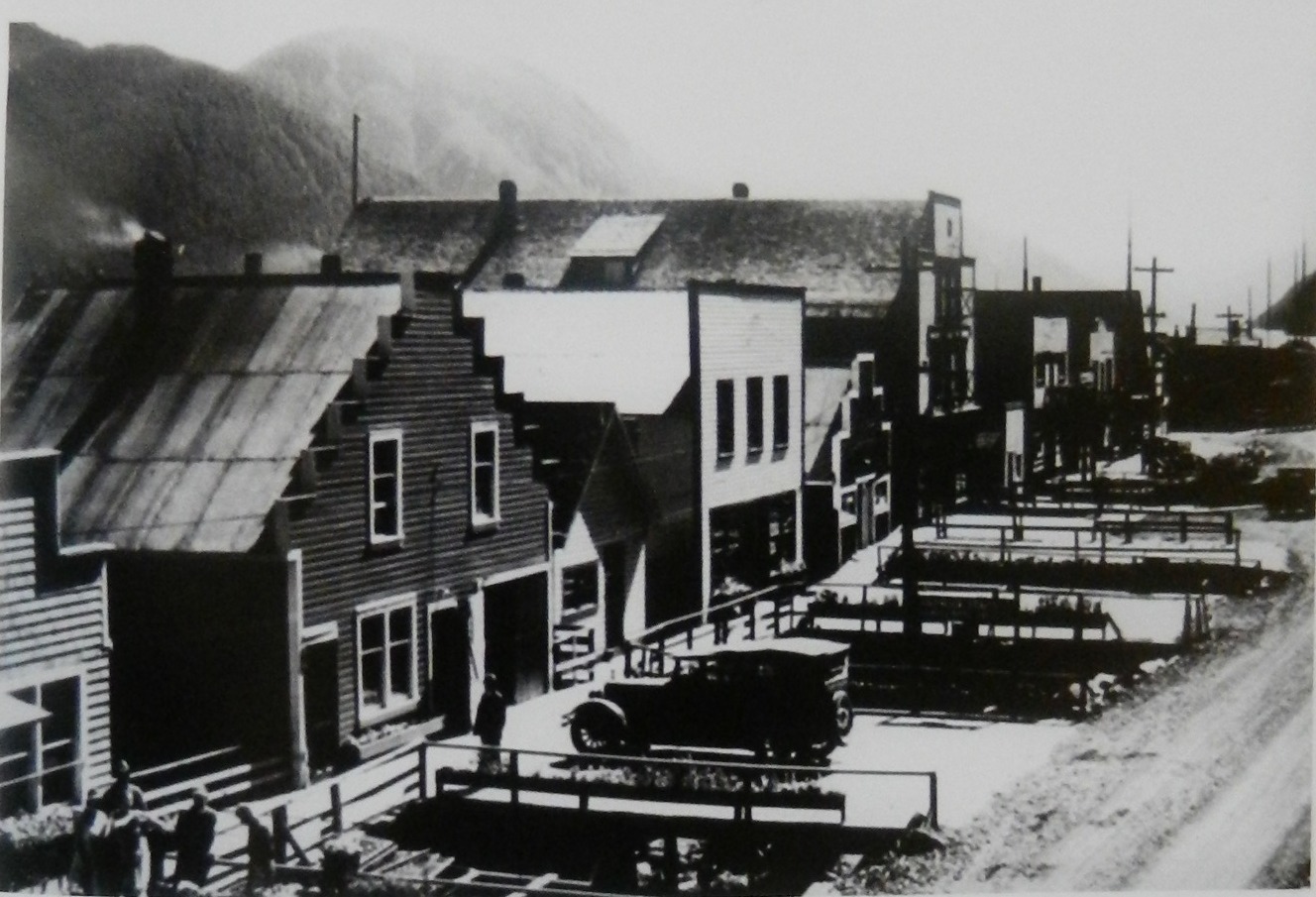 Latitude 60 North Alaska: Hyder AK