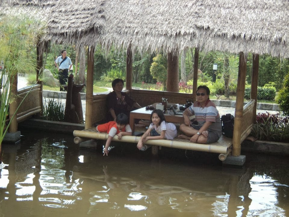 BERLIBUR & KULINER: RUMAH AIR BOGOR