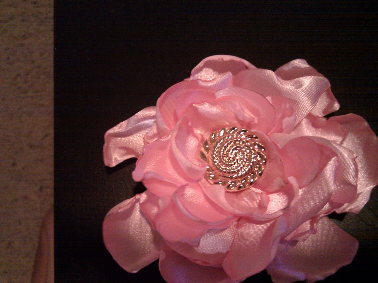 Domesticated Diva: Flower Power!...DIY Satin Flower