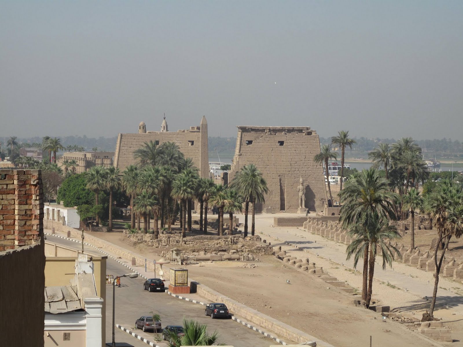Sailing Catamaran: Luxor; the baseness of Egypt.