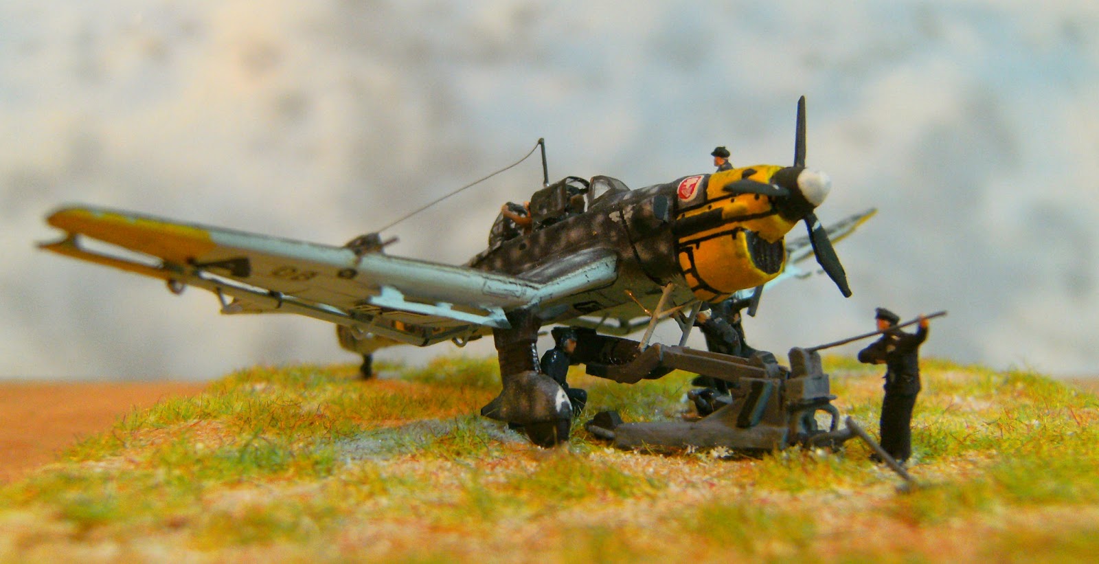 Happyscale-Modellbau: Junkers Ju 87 B-2 - REVELL 1/144