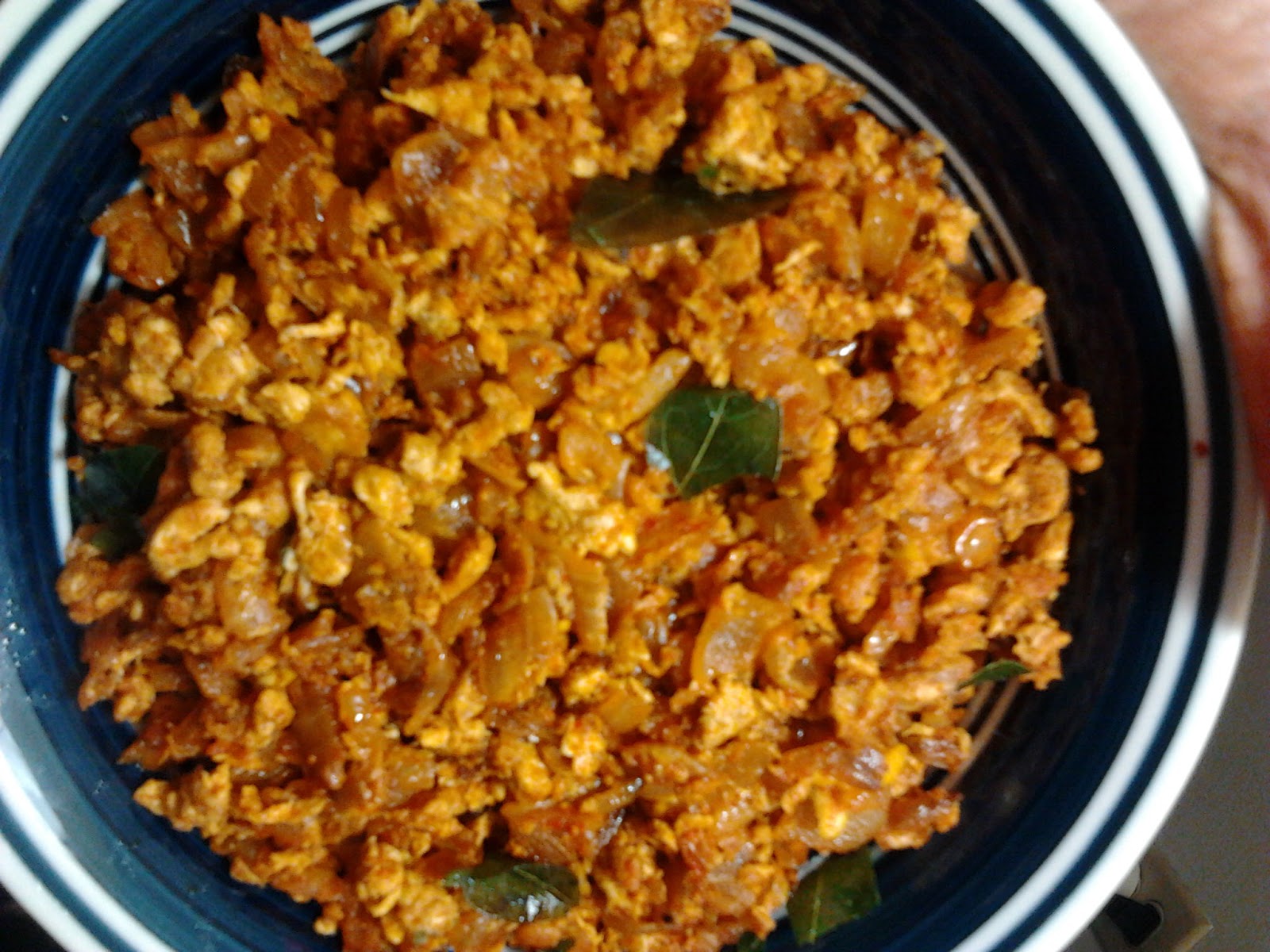 My hand recipes: Kodiguddu Porutu (Egg Fry/ Egg Burji)