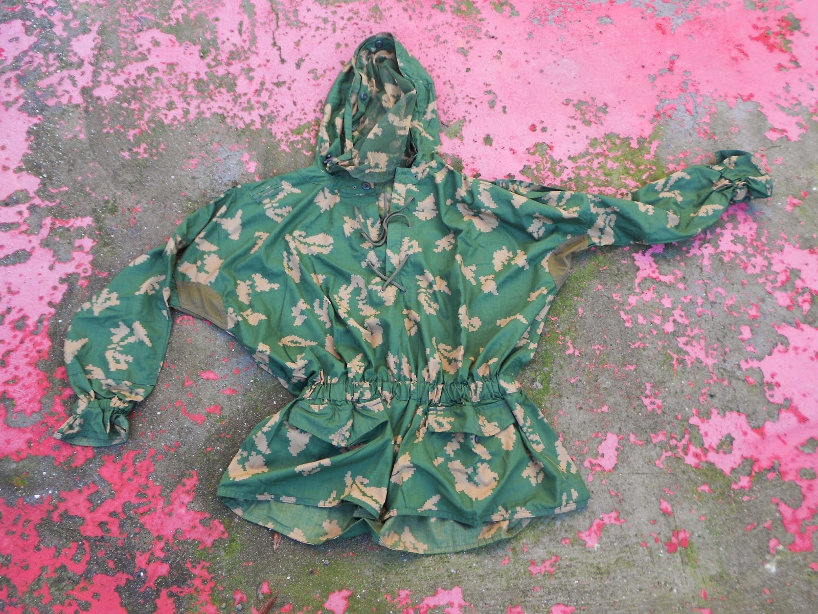 VOSTOK BASE: SSO SUMRAK - old cut vs. new cut