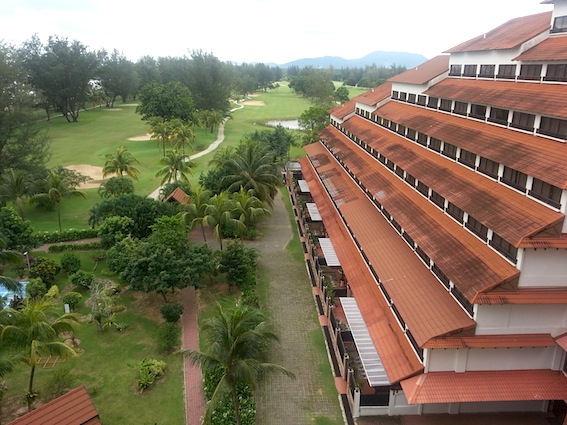 JALAN-JALAN: Awana Kijal