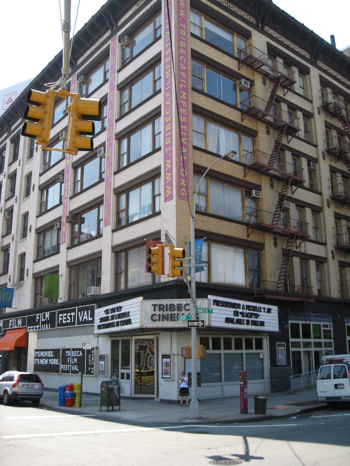 Elokuvateattereita: Tribeca Cinemas