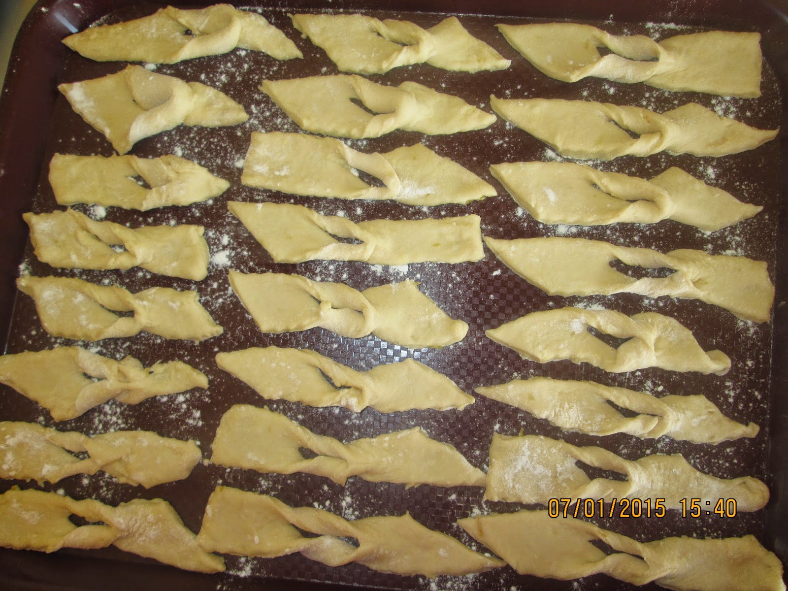 Prajituri de casa: Scoruse sau Minciunele