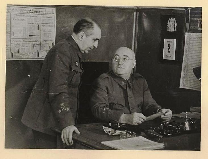 SOL Y MOSCAS: 1/4/12