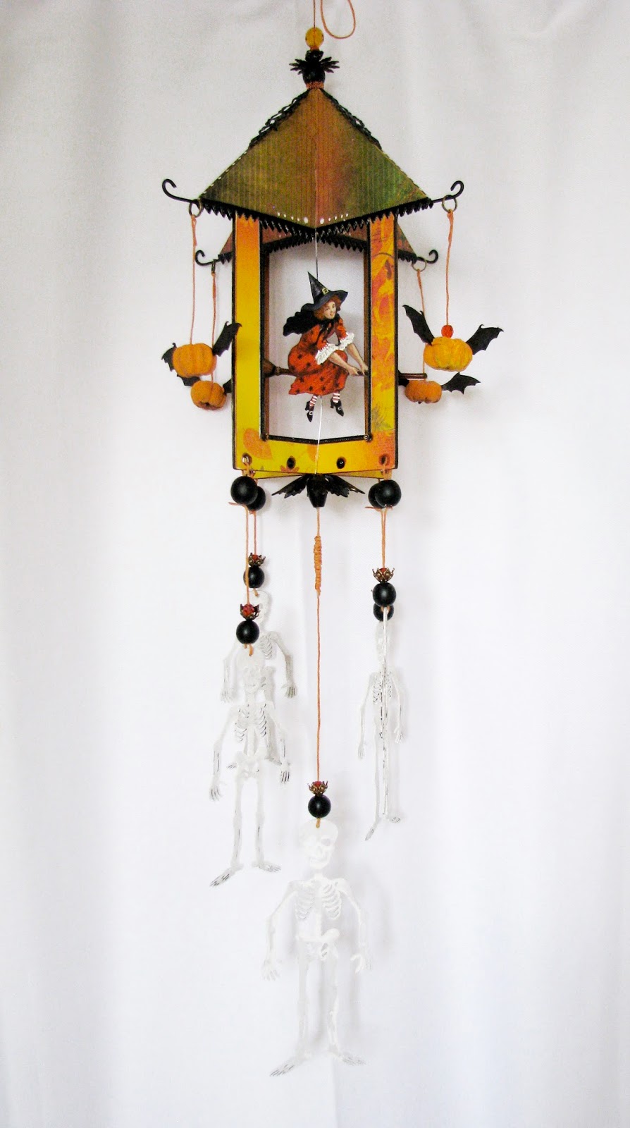 CackleAndHoot: Some people have flying monkeys.......