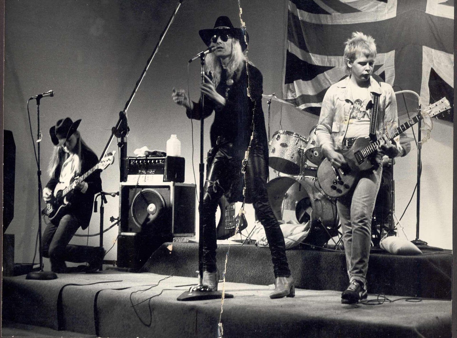 Whatwave action....: The Beginnings of Punk Rock In London Ontario Part 2