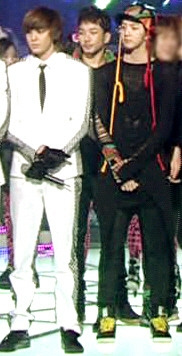 [Pann] Idols known for their comparatively smaller heads