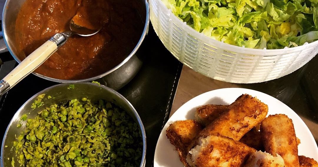 'Chip Shop' Fish, Mushy Peas and Curry Sauce Wraps