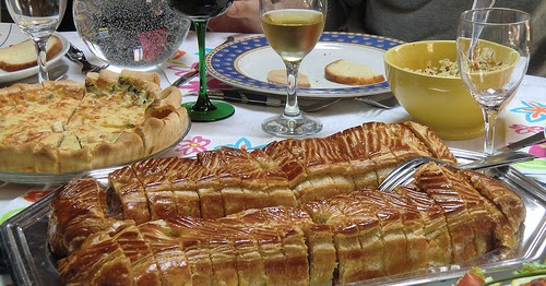 Behind the French Menu: En Croûte (En Croute) - Cooked and Served ...