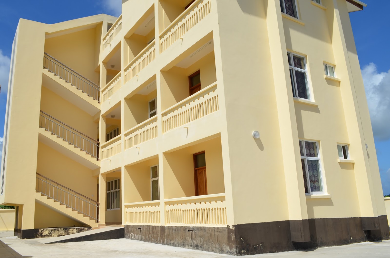 MATUKIO @ MICHUZI BLOG: Ziara ya Kamishna wa Uhamiaji Zanzibar, Mkoa wa ...