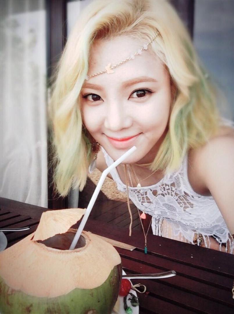 SNSD's HyoYeon and more of her gorgeous updates - Wonderful Generation