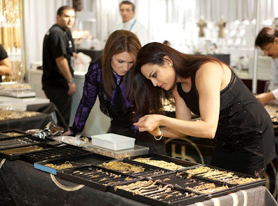 The Anatomy of Best Jewelry Display Booth | Yolly's Jewelry Displays