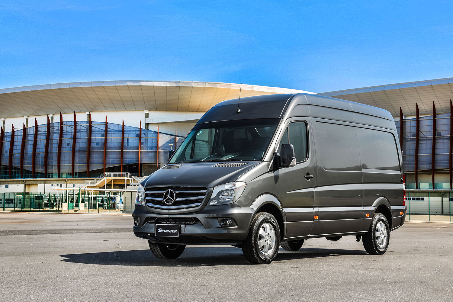 Autos&Máquinas - Roberto Costa: Linha Sprinter cresce 13% no volume de ...