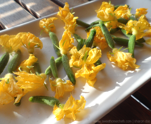 Sweet Home-Chefs: Pork Curry with Cucumber Flowers