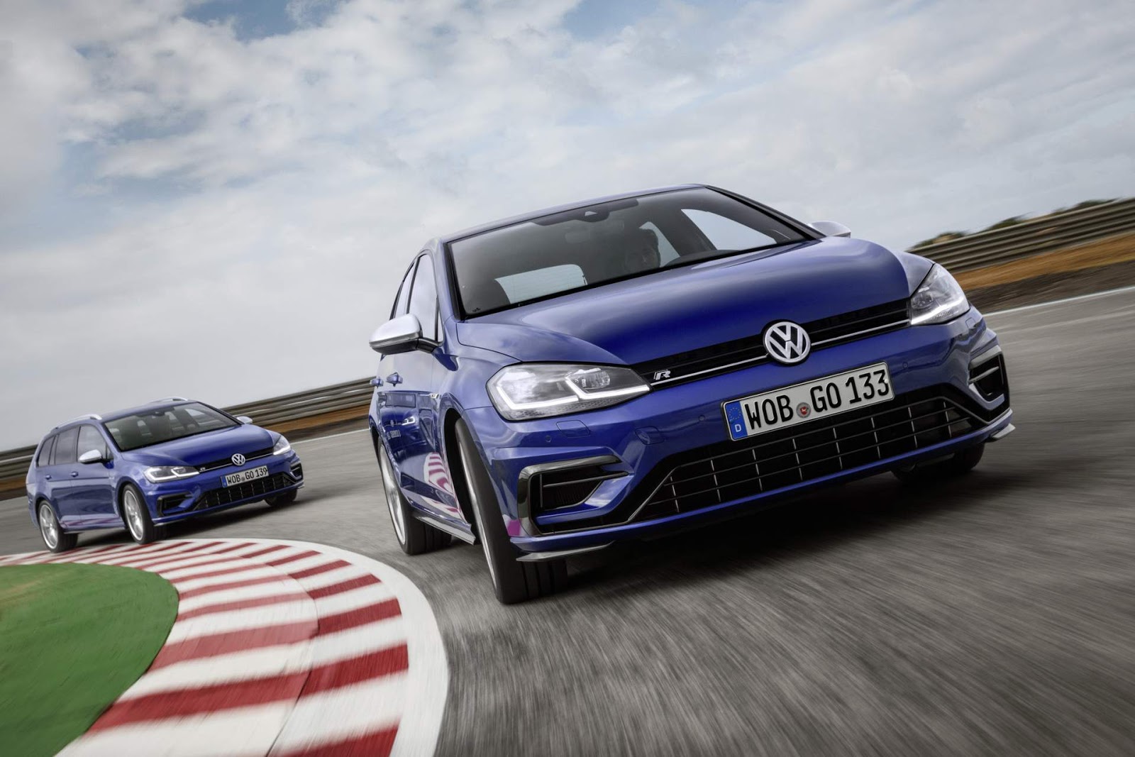 Volkswagen apresenta linha 2018 do e-Golf, Golf GTE e R