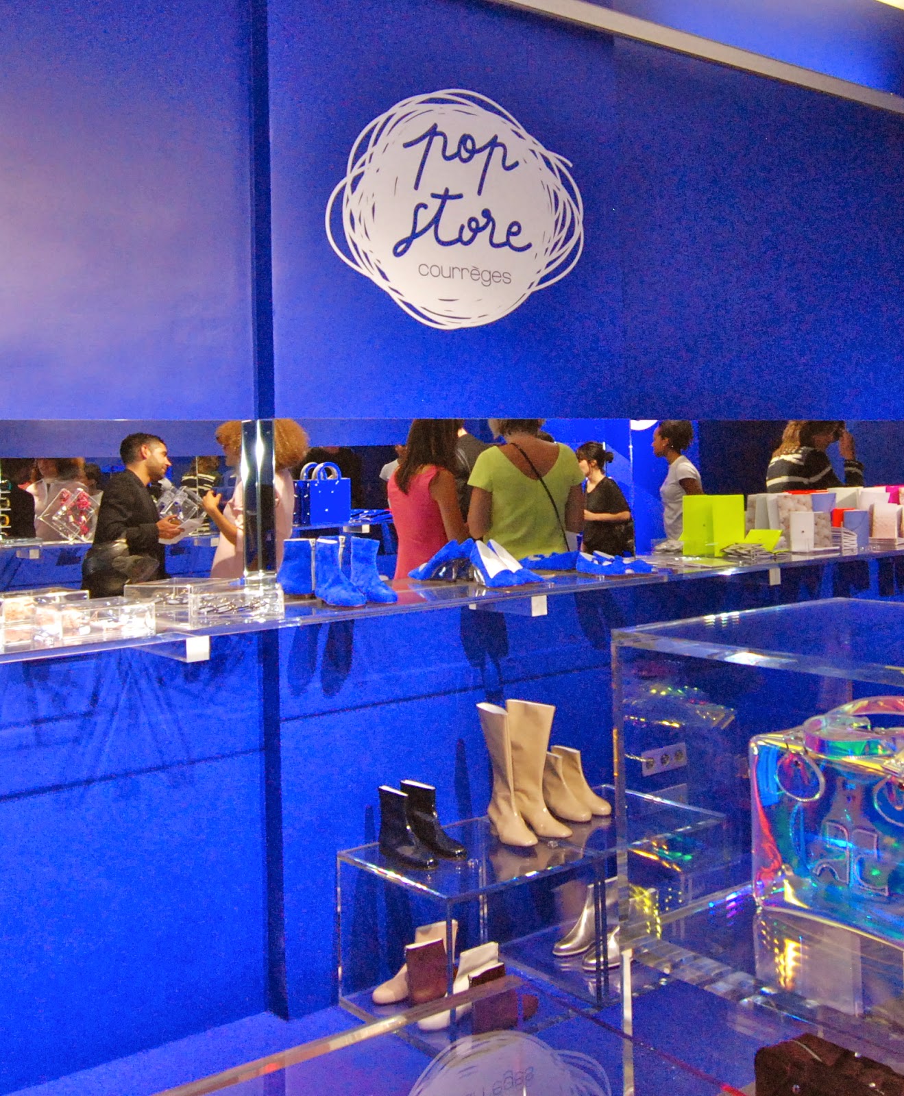 MesVitrinesNYC: Courrèges in Blue Pop Up Store