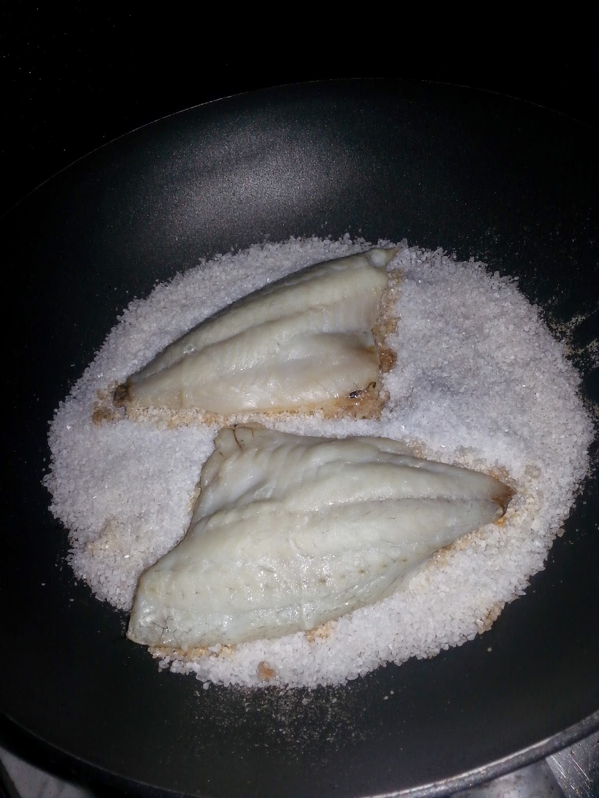 Filetti di orata al sale in padella