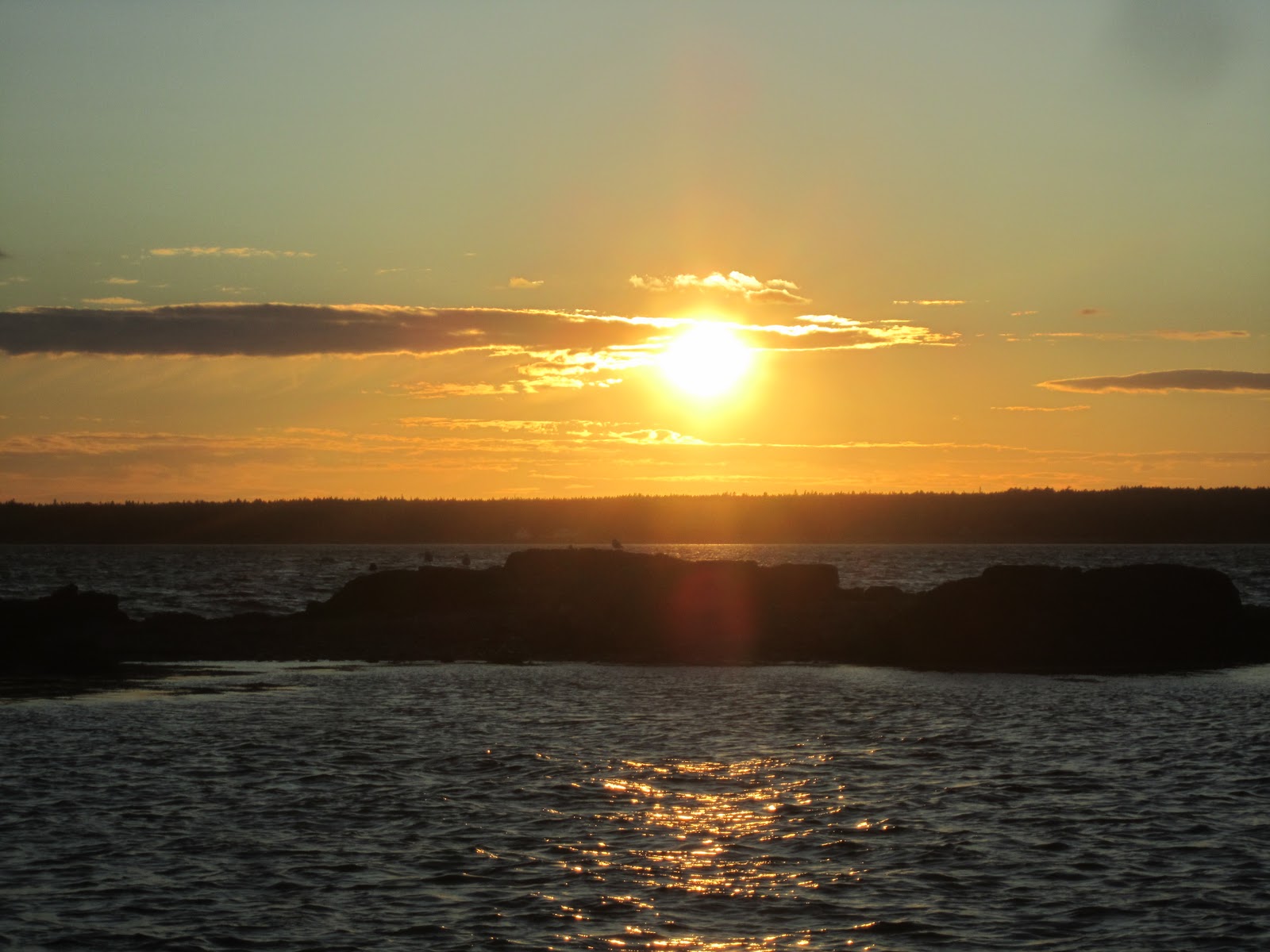 the sunrise blogger: sunup, sundown on an island in Maine