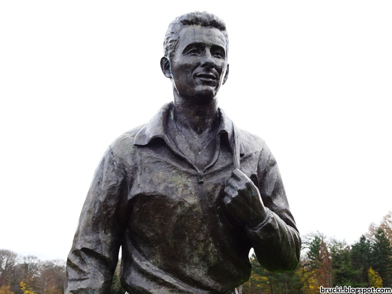 Fußball, Soccer, Calcio & Co.: Brian Clough Statue, Middlesbrough