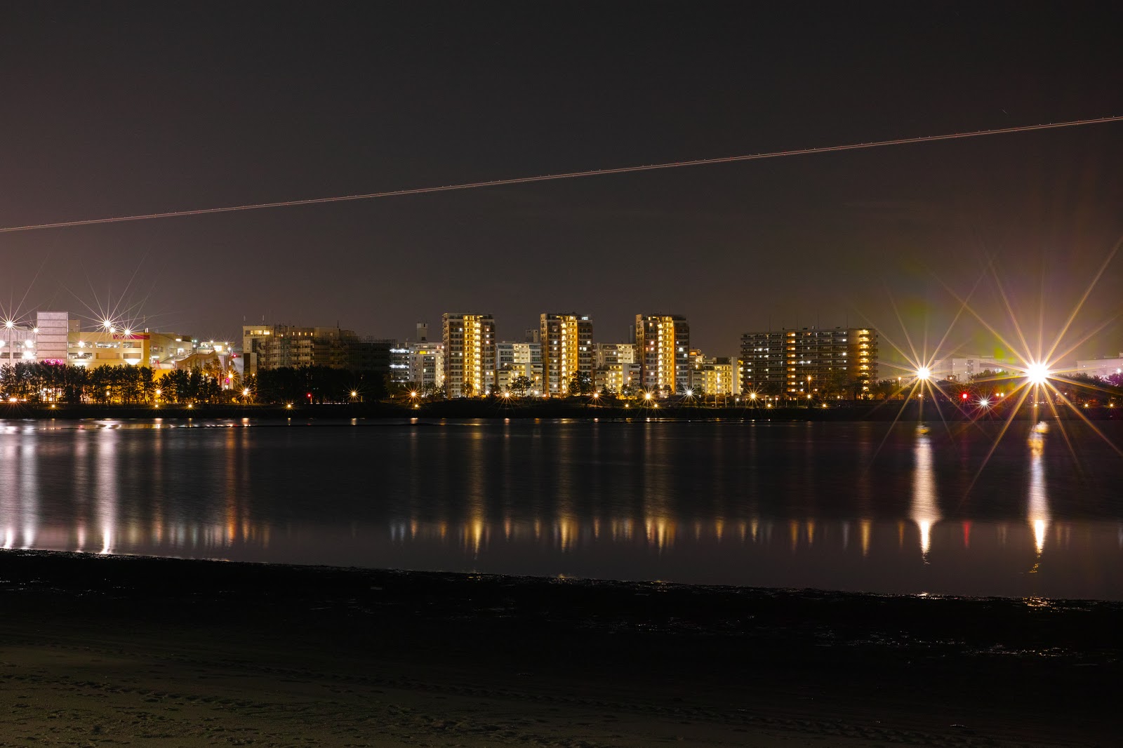 らうちた: SIGMA DP3 Merrillで撮った夜景（香椎浜からアイランドシティ）