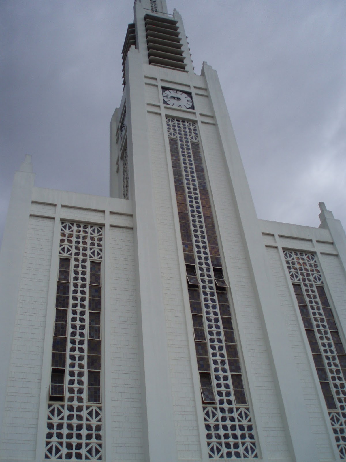 Paradiso Eden: Edifícios e espaços de Maputo