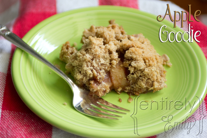 Entirely Emily: Fall Desserts: Apple Goodie