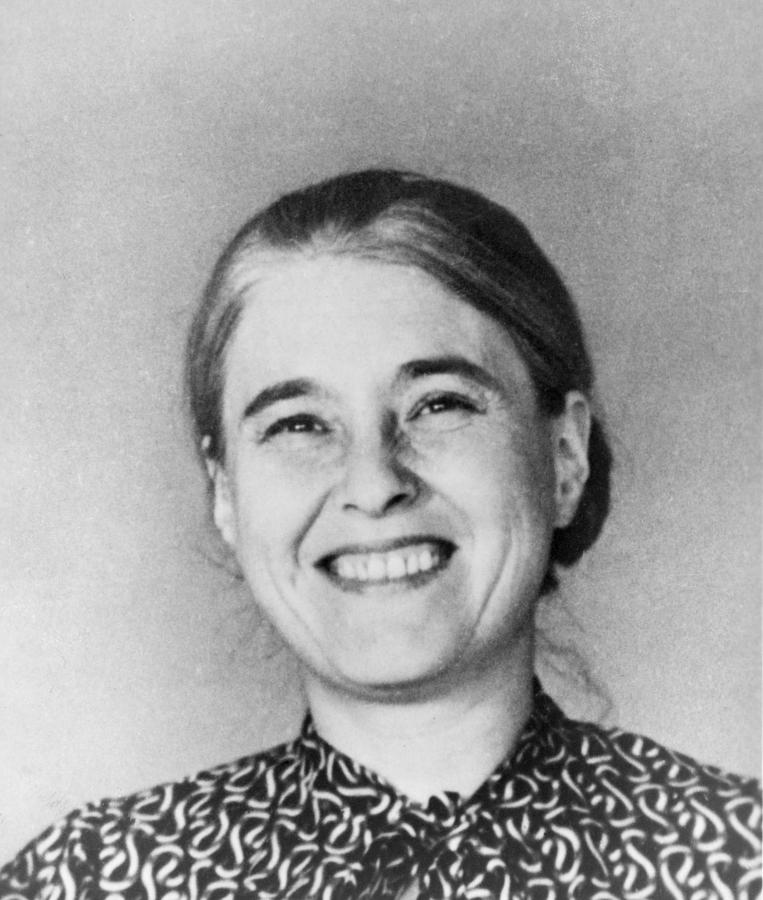 GERLILIBROS: 19 DE NOVIEMBRE NACE: ANNA SEGHERS