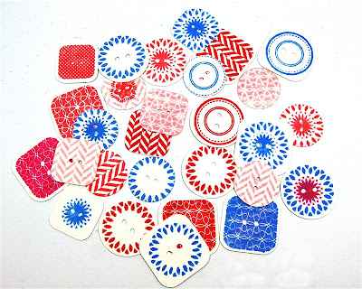 Capadia Designs: About those buttons...