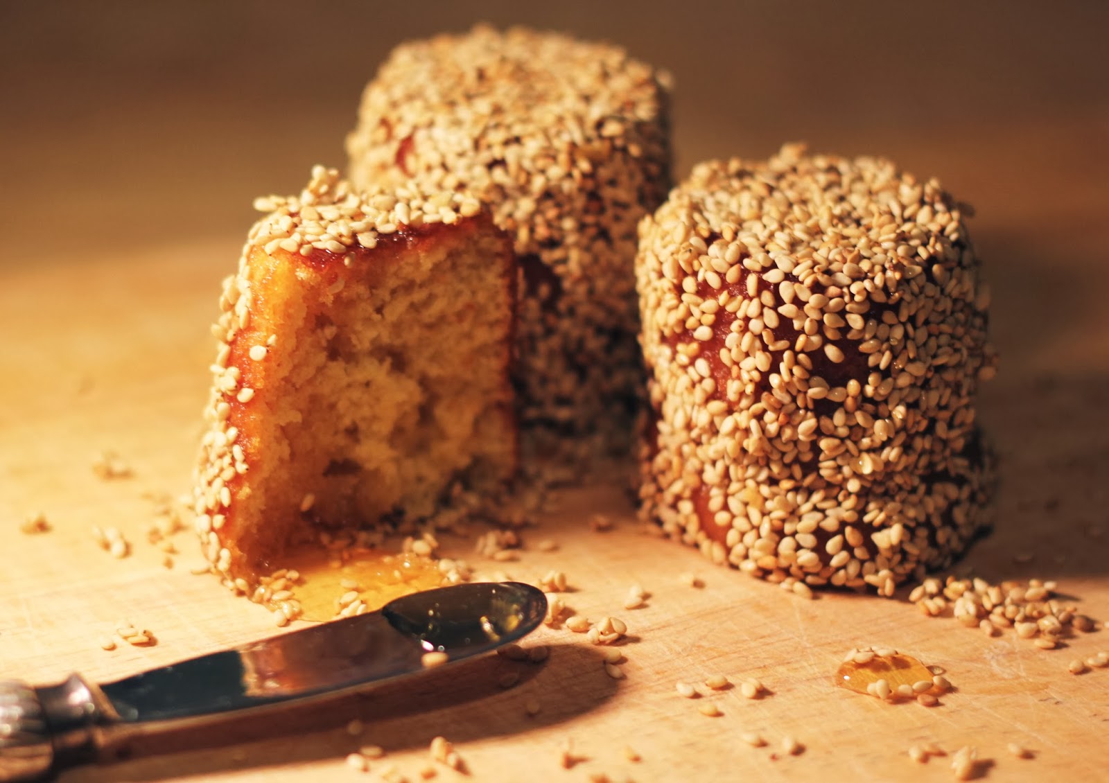 Domestic Sluttery: Sluttishly Sweet: Honey & Sesame Cakes