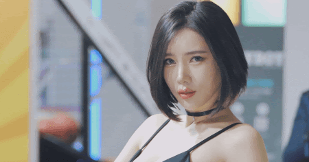 GGULBEST.COM GIF FACTORY: Racing model Song JooA cleavage .gif