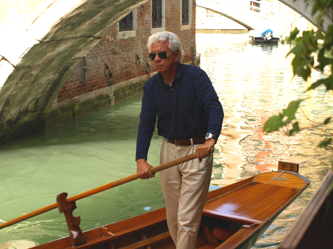 The Gondola Blog: Da Ivo Window Sequence 2 - Sandolo