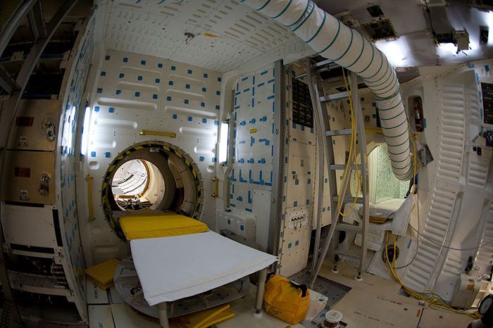 Astro Ufologia: Dentro dos ônibus espaciais - Inside of space shuttle
