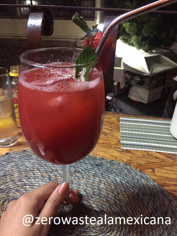 Sin bombilla/pitillo/pajita/pajilla/popote porfavor!