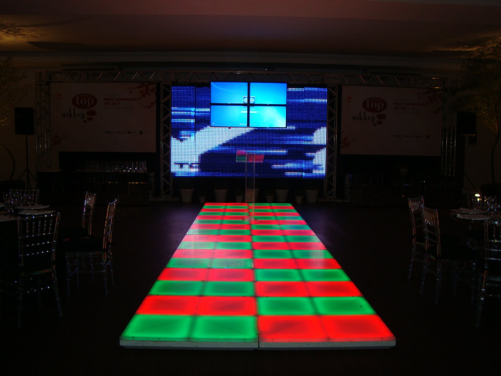 S/A EVENTOS E PRODUÇÕES: Pista de LED