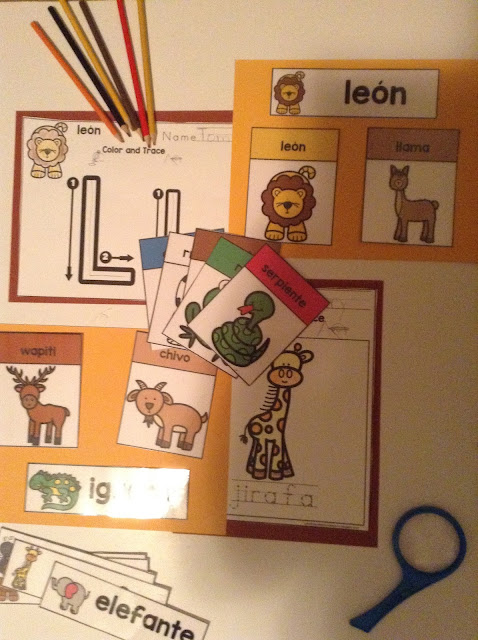 ANIMAL ALPHABET SET IN SPANISH ~ Book Units by Lynn