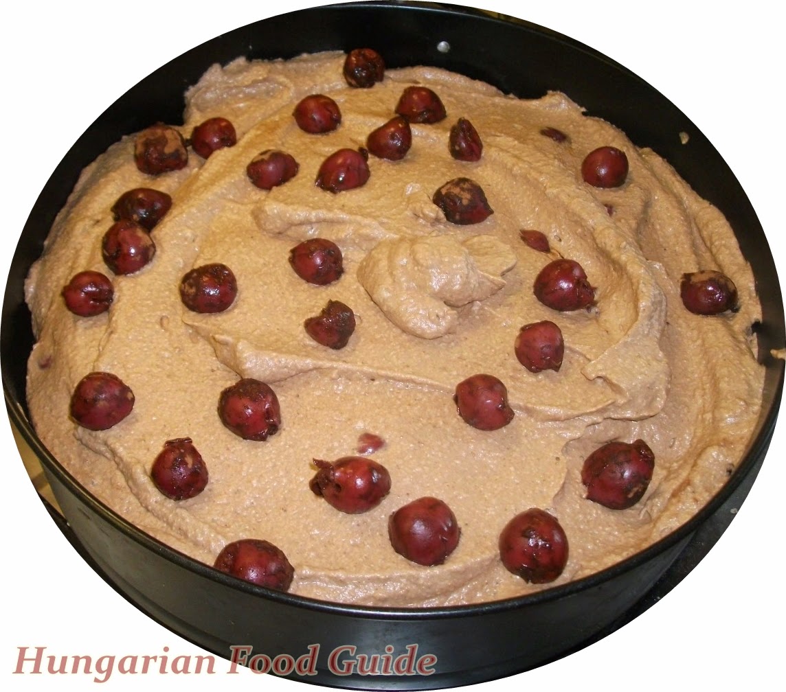 Hungarian Food Guide: Lúdláb Cake alias "Goose Leg Cake"