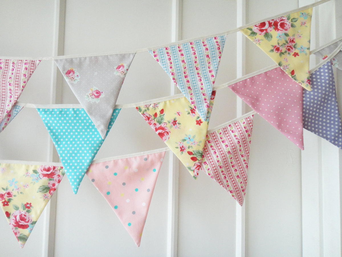 JOU&JOU: DIY: FABRIC BUNTING