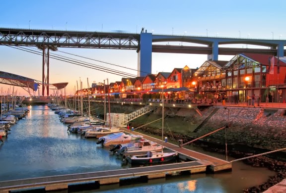 Lisbon Spot: Docas de Santo Amaro/Santo Amaro Docks