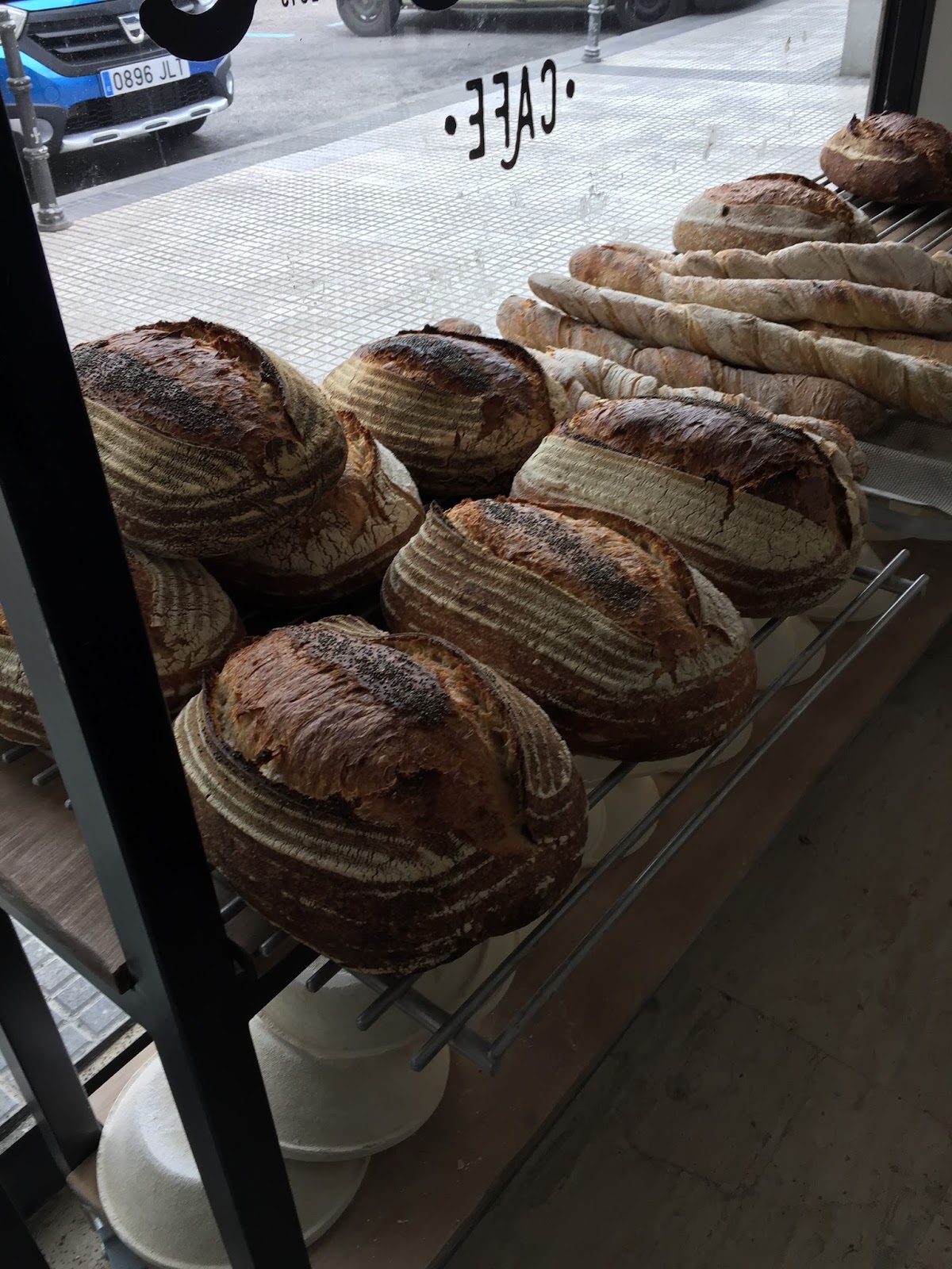 PAN COCIDO EN HORNOS DE PANADERÍA REFRACTARIOS. - Cobamaq