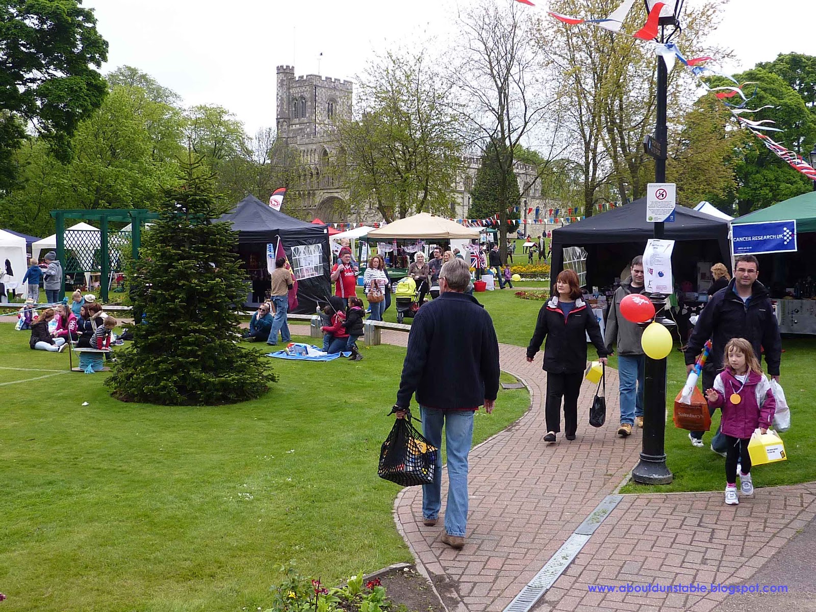 About Dunstable : Having Fun in Dunstable!