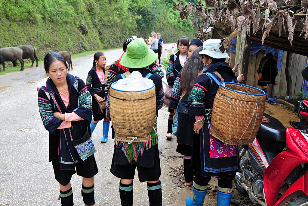 The Life Journey in Photography: Black Hmong @ Sapa, Vietnam