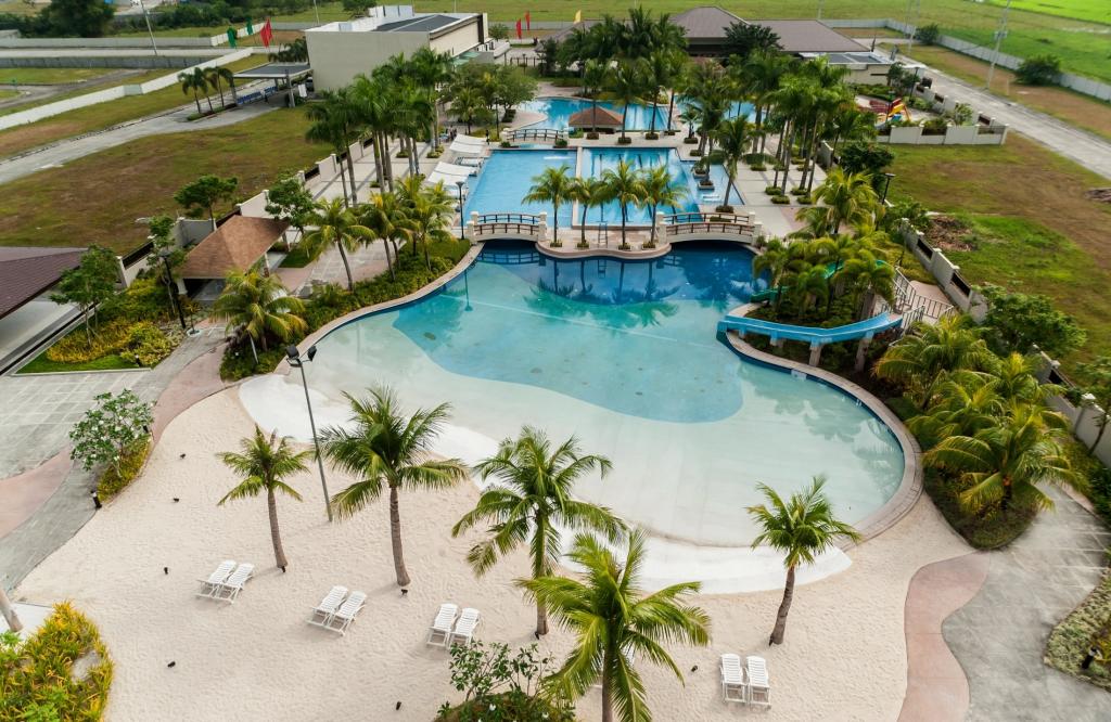 Dream House in the Philippines: The ANTEL GRAND VILLAGE via CAVITEX