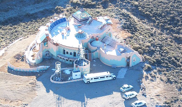 Earthship of Michael Reynolds | Most Beautiful Homes