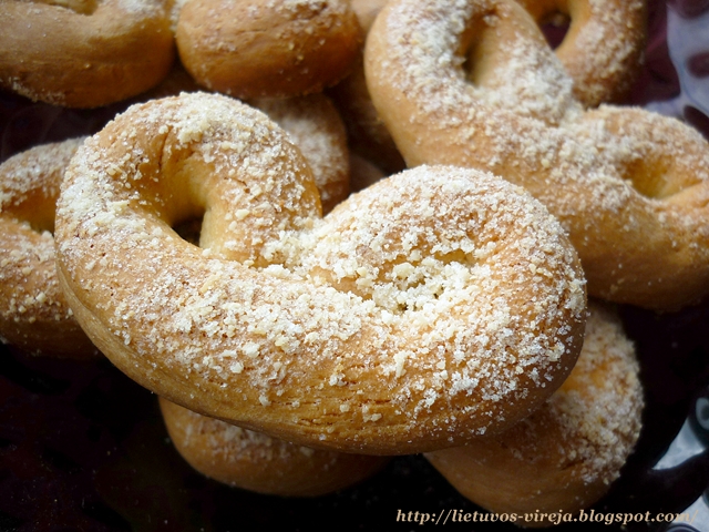 Riestainiai su grietinėle