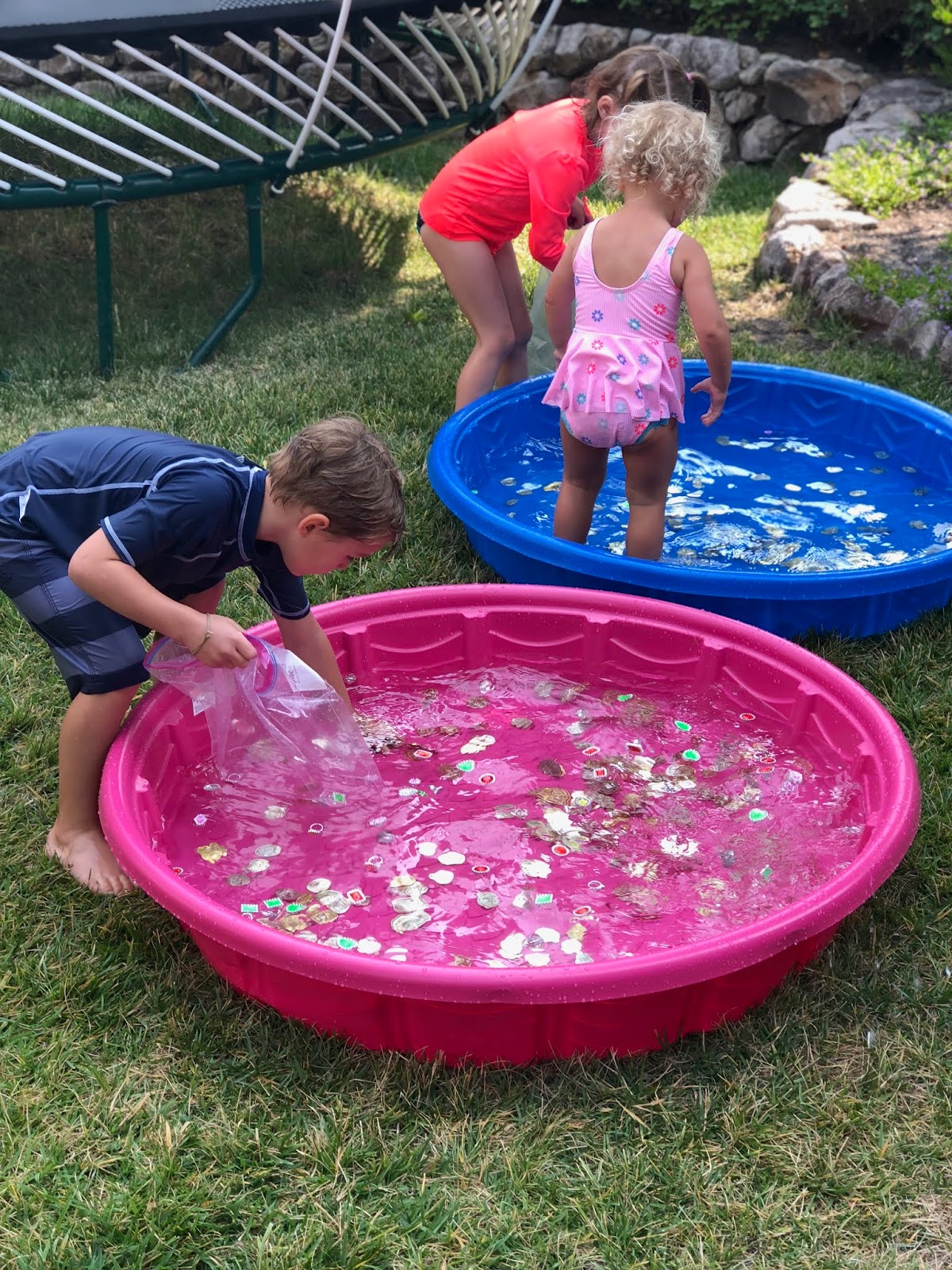 Easy to Set Up Water Party for Toddlers and Preschoolers! - Toddler ...